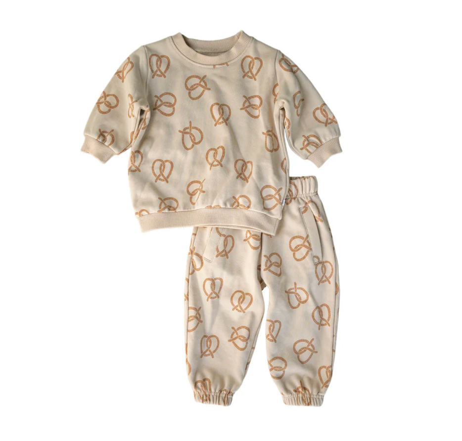 Pretzel Set – Pebble Hill